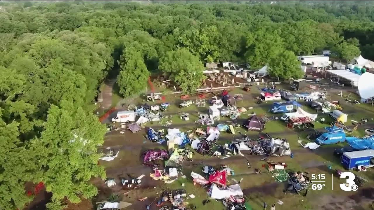 Powerful storms tear through the South, killing at least 22