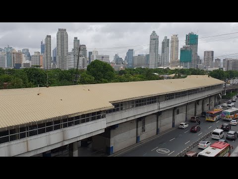 MRT 3 Magallanes Station