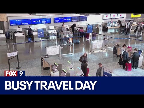 MEA weekend lines at MSP Airport