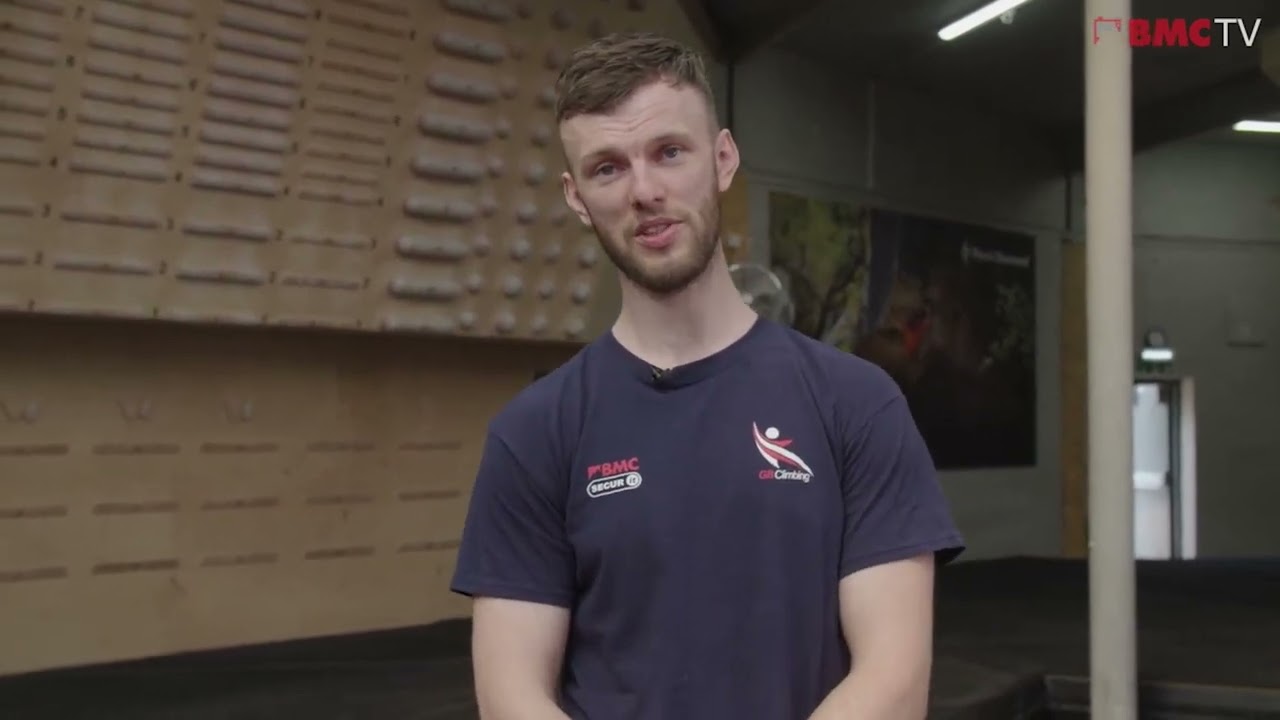 How to do the perfect pull up for climbing - The British Mountaineering ...