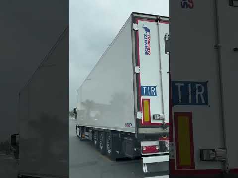 Volvo Trucks - Schmitz Trailer.