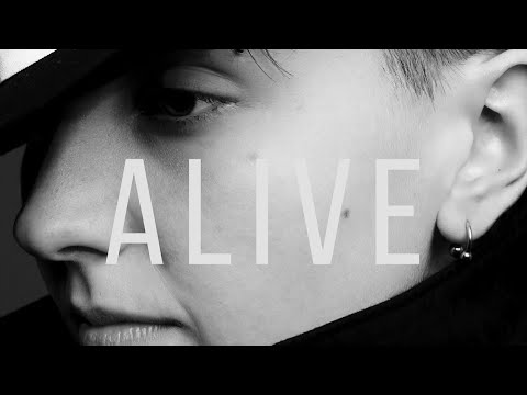 LIZZ releases an appealing music video for her “Alive” single