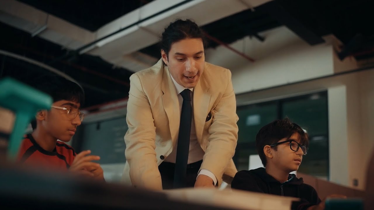 Microsoft Elevate for Educators: Empowering educators. Transforming learning.