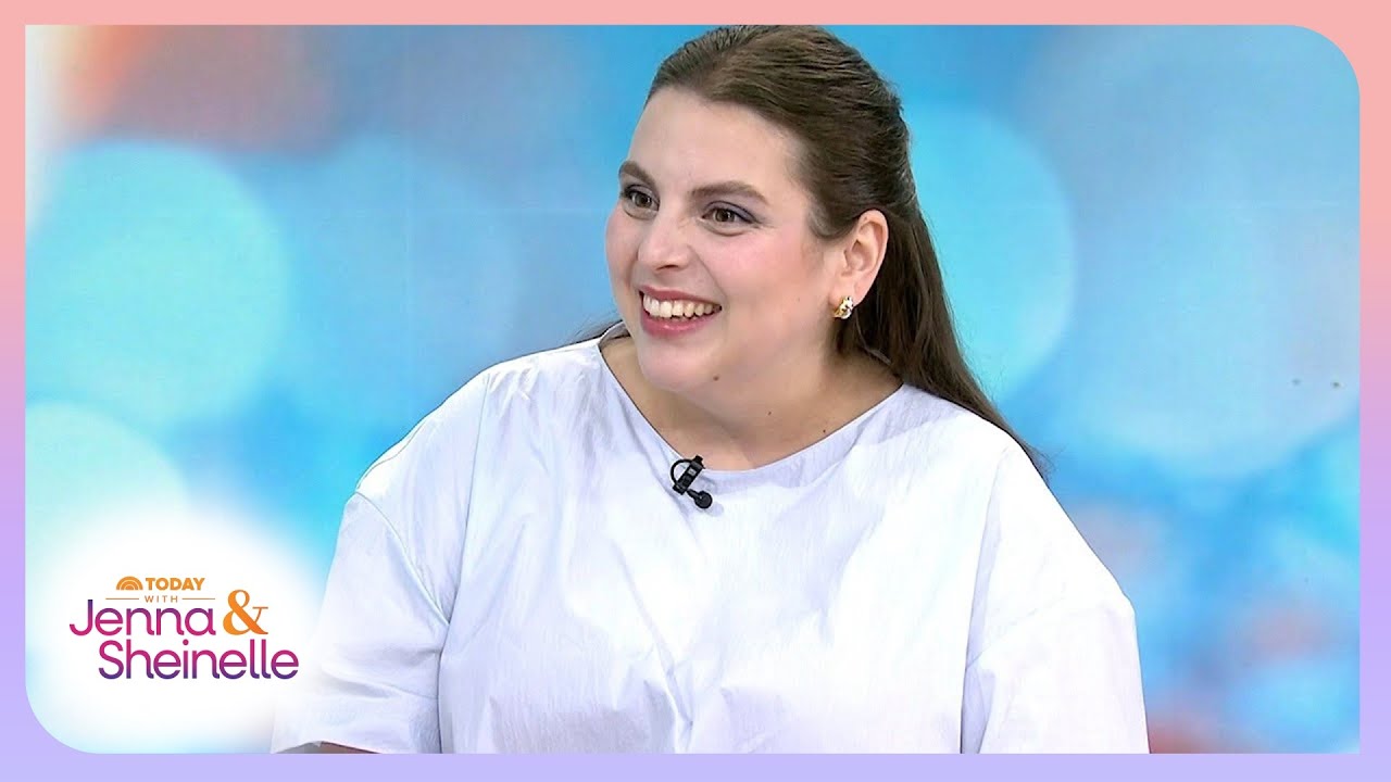 Beanie Feldstein Talks ‘Teeny and Tilly,’ ‘Focker-In-Law,’ Pregnancy