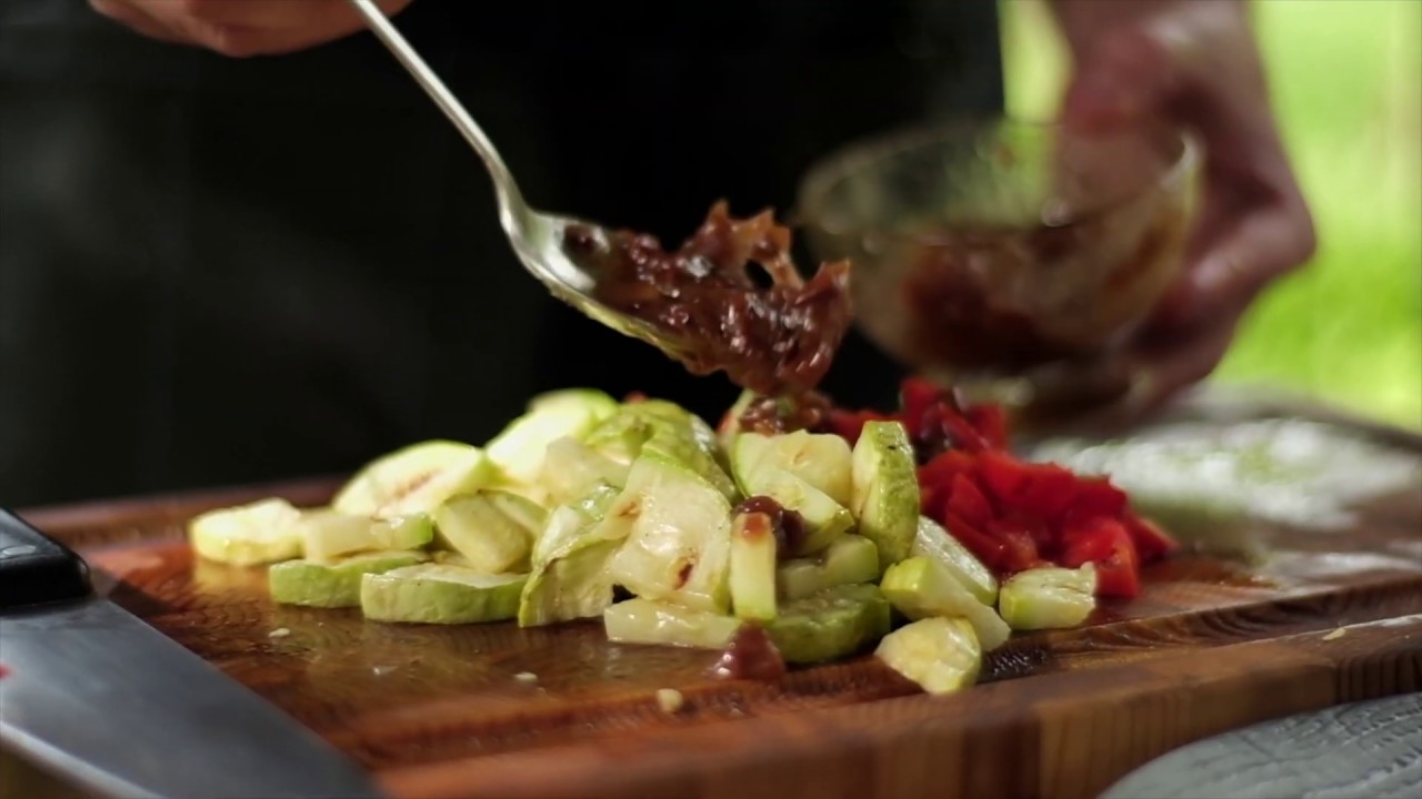 Pear and Blue Cheese Salad Recipe | Broil King