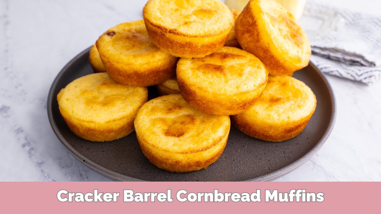 🌽 The Copycat Cracker Barrel Cornbread Muffin Recipe you must try