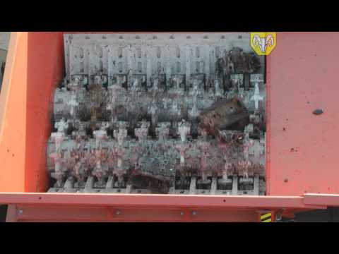 Giant shredding machine shreds other machines | Boing Boing