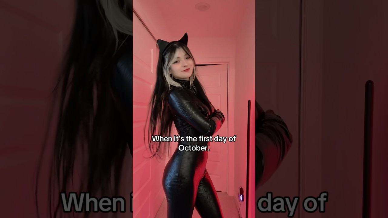 Happy spooky season! Stay tuned for 31 days of costumes !! #spookyseason #cosplay #costume