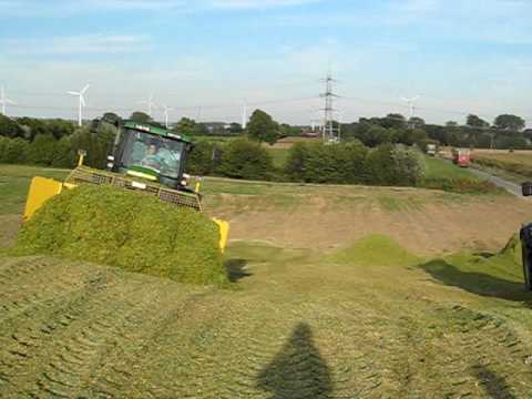 BGA Beerlage: Maisschieben mit John Deere 7810(Große Holz) und Case CVX 150