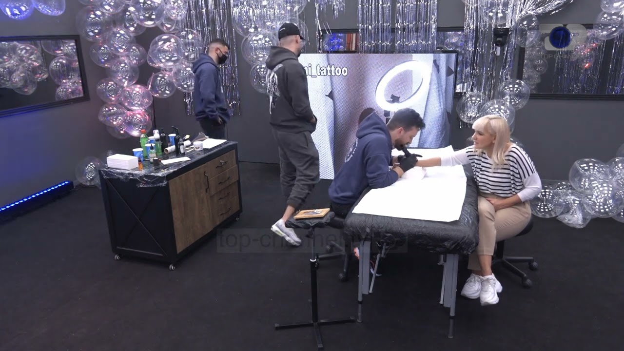 Donaldi tremb Monikën teksa ajo bën tatuazhin e saj – Big Brother ... Donaldi tremb Monikën teksa ajo bën tatuazhin e saj – Big Brother ...