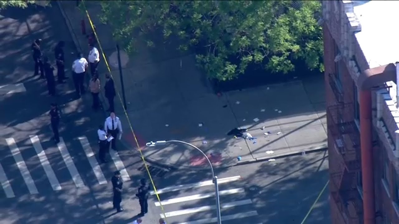 2 teenagers stabbed in Brooklyn; no arrests