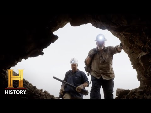 SECRET GOLD MINE REVEALED | Lost Gold of the Aztecs (Season 1)