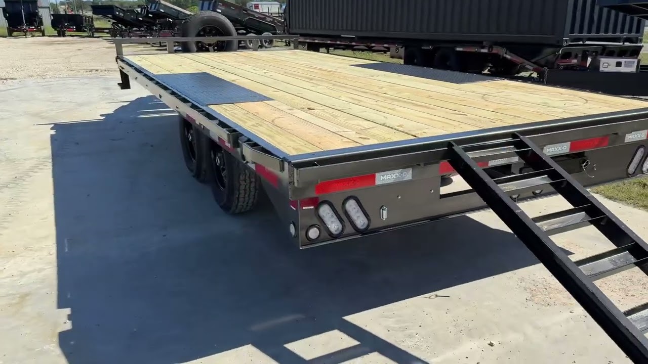 Bumper Pull Deckover by MAXX-D Trailers