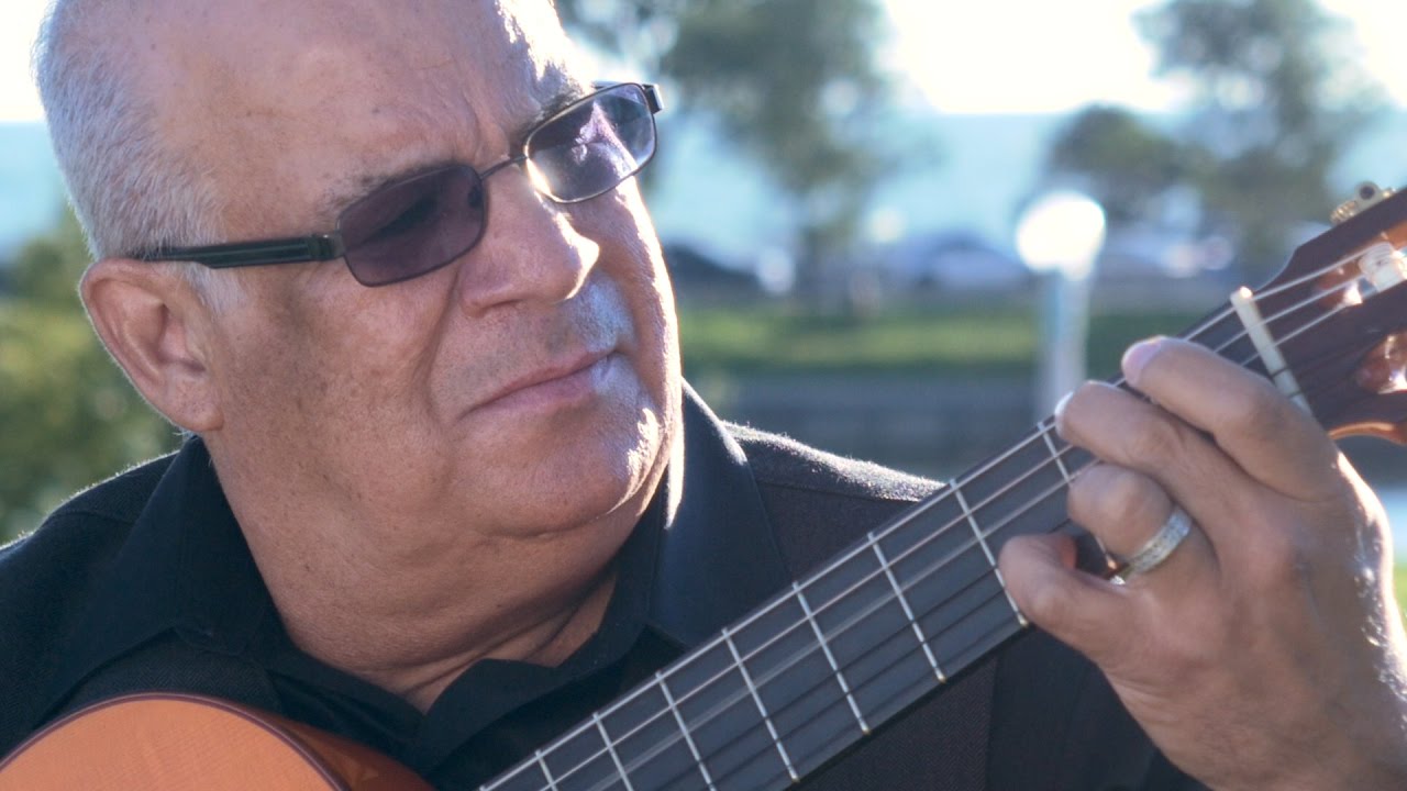 Spanish Guitarist: Hector Fernandez