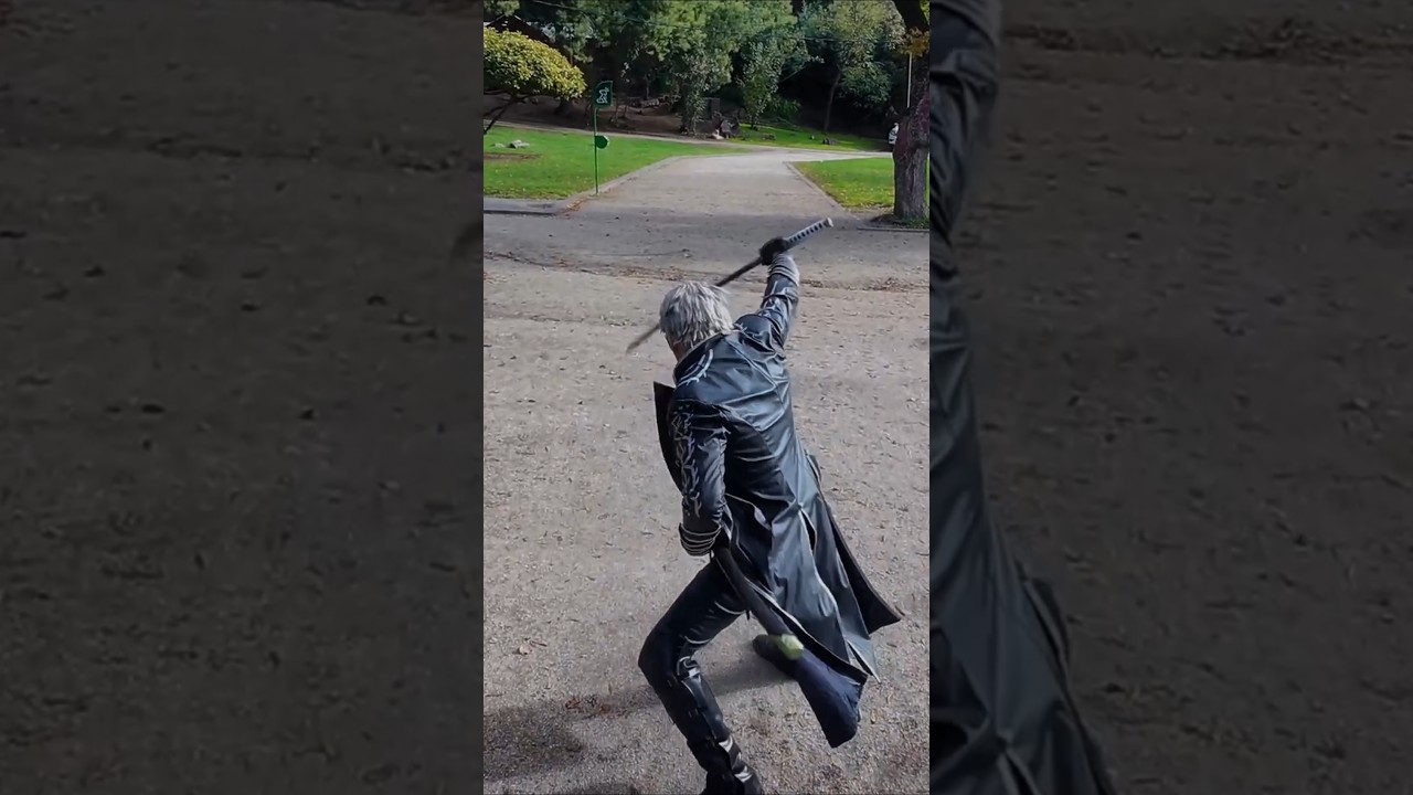 Vergil Cosplay 🩵✨ #dmc #devilmaycry #vergil #cosplay#vergilcosplay #dmc5 #devilmaycry5