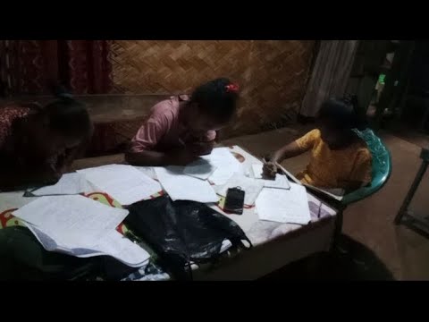 Periksa Tugas Anak-Anak di Tempat Les Gratis English Wormnem