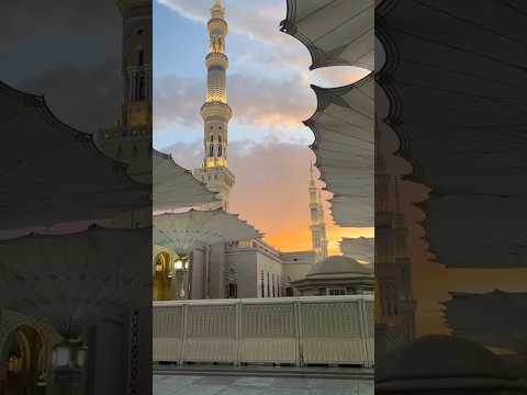 Golden Minarets at Dusk – Al-Masjid an-Nabawi🤲🕋🧕