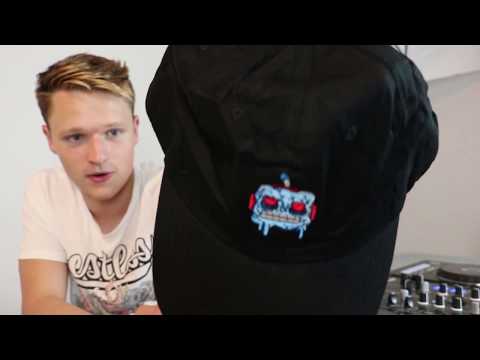 DJ CLOTHING UNBOXING! Shirts, Hoodies, Bracelets & More! @stuff_djs_like