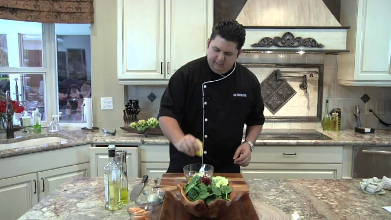 Orange, Blue Cheese, Pecan & Spinach Salad