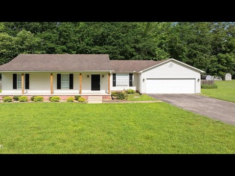 227 Hidden Valley Circle, Lexington, TN Presented by Shelby Robertson.