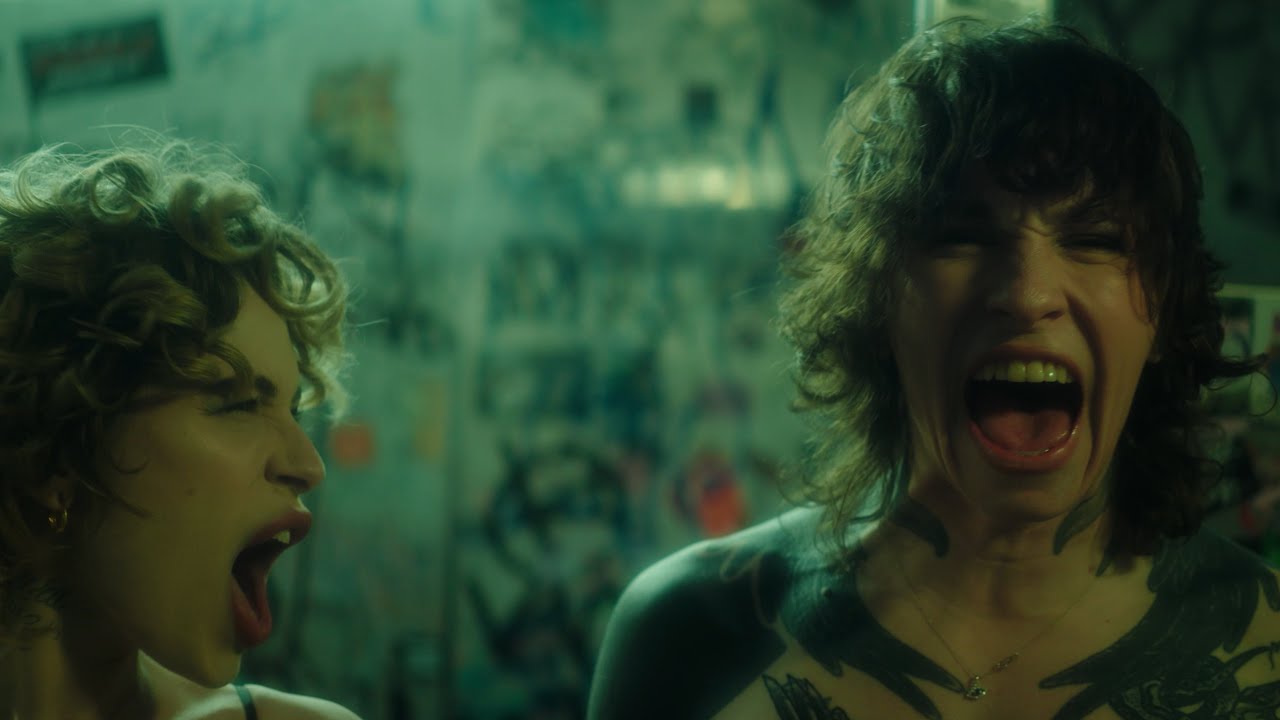 Laura Jane Grace - Wearing Black [OFFICIAL MUSIC VIDEO]