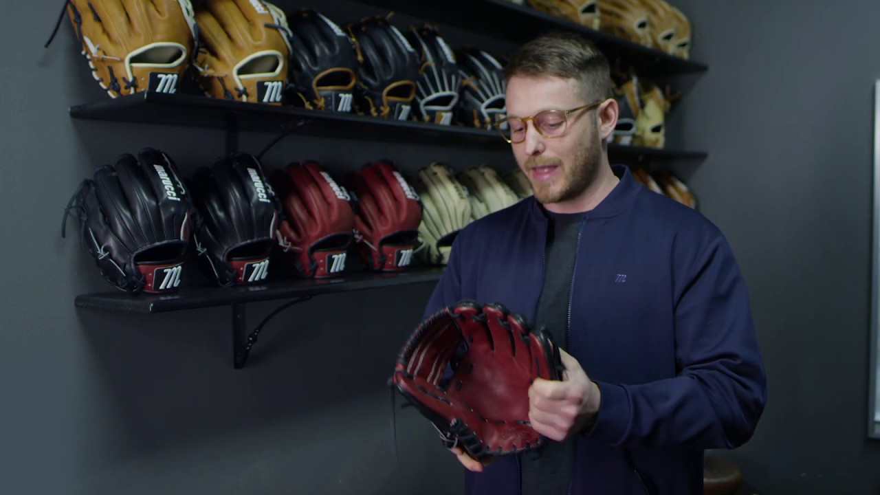 Marucci Fielding Gloves: Capitol Series