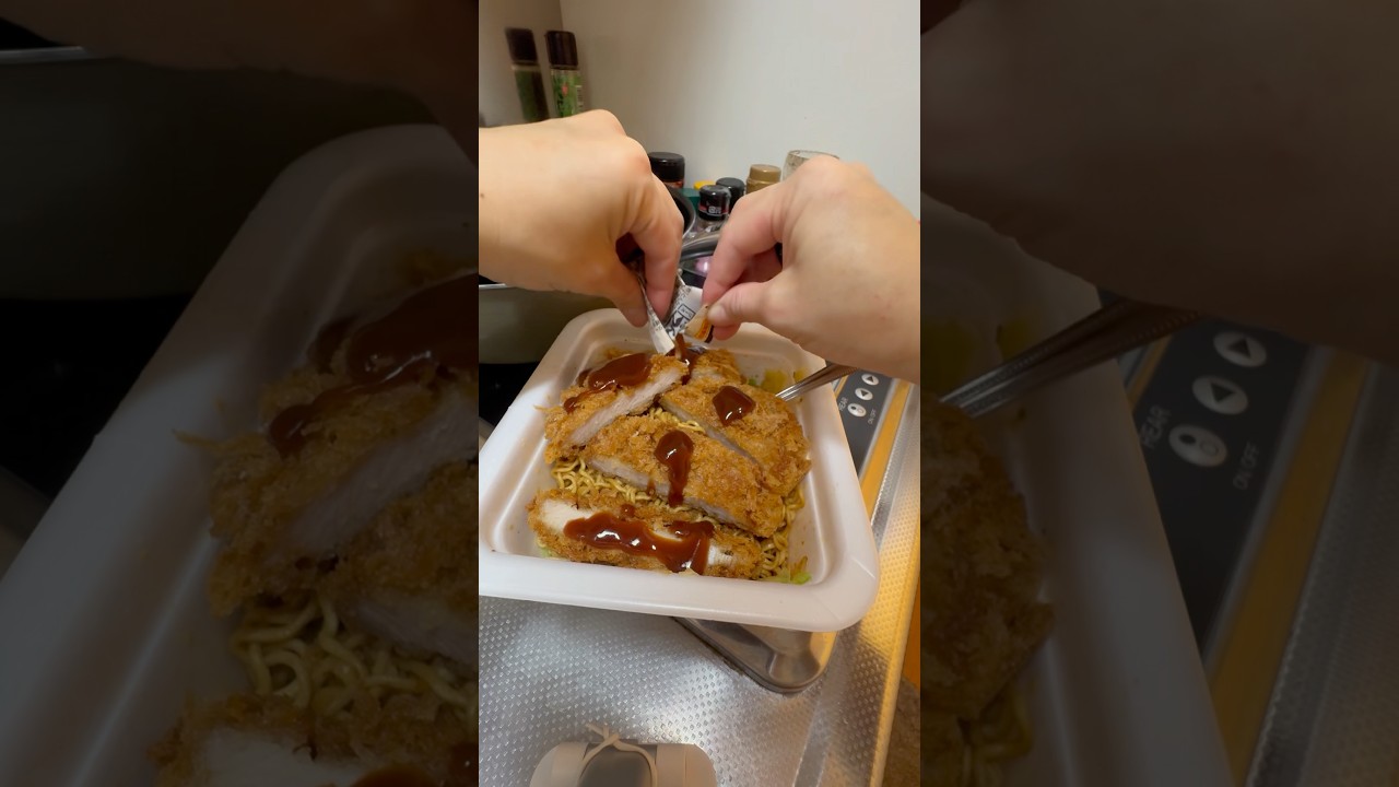 Yakisoba with Tonkatsu 🎈 #groceryfinds #lazyday #food #asmr #instant