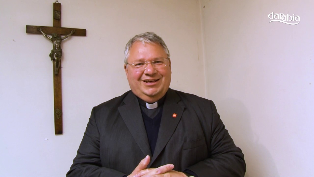 Csorba Gábor megyei karitászigazgató látogatása - Danubia Televízió