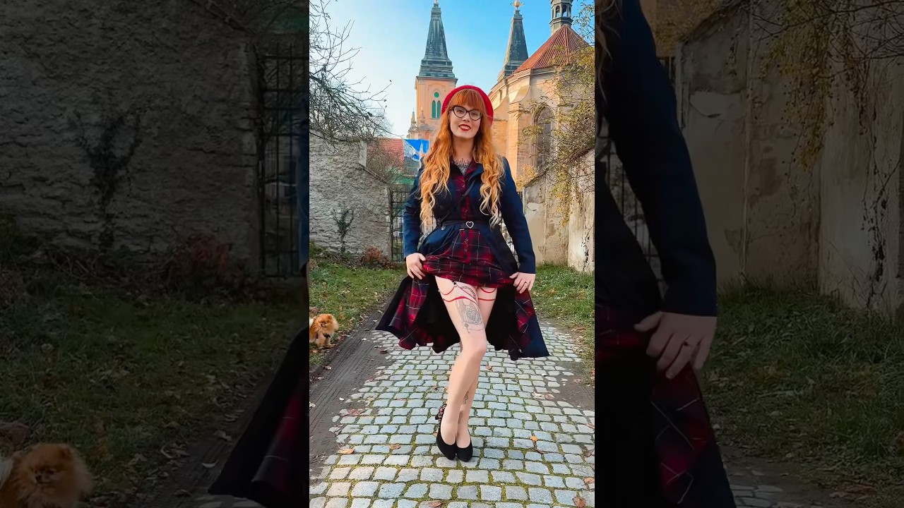 Monday can be gentle ❤️✨#pinupgirl #retro #50s #vintagestyle