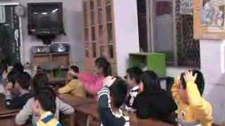 Uh-huh - An easy yes/no song for kids. - Super Simple Learning