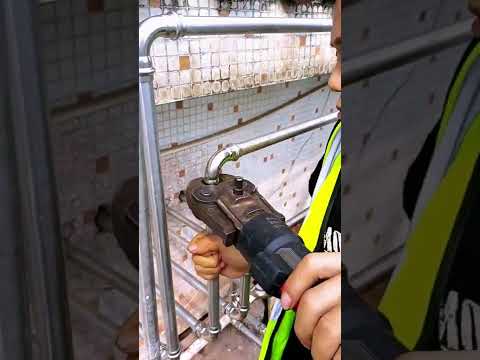 Stainless steel water pipe compression maintenance- Good tools and machinery make work easy