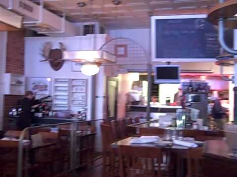 Ann Arbor Area Real Estate: Common Grill, Chelsea, MI VIdeo with Lloyd Carr www.KathyToth.com