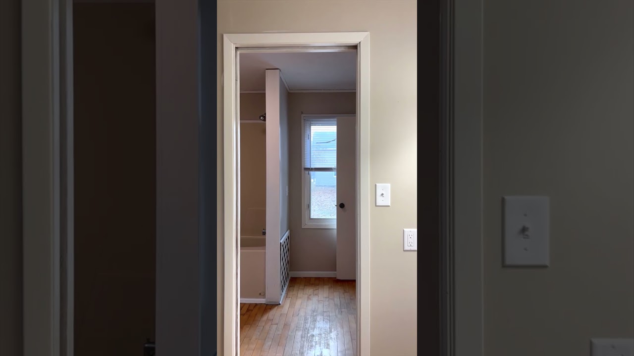 1903 14th St S, La Crosse, WI 54601 No Address W Music