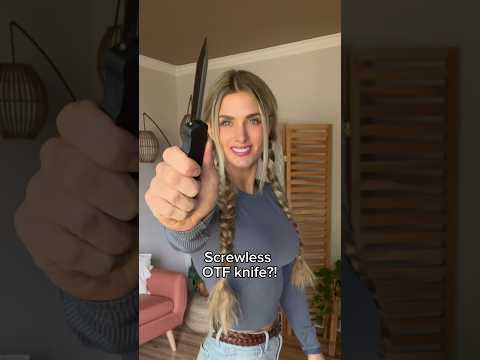 The First “Screwless” OTF knife!