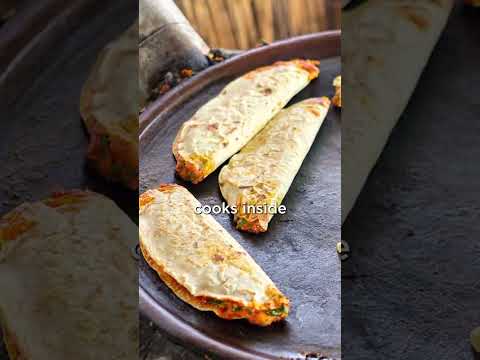 Oaxaca's Go-To Snack: Empanada de Amarillo
