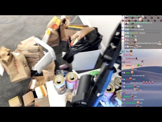 Fans react as xQc shows off his messy streaming room