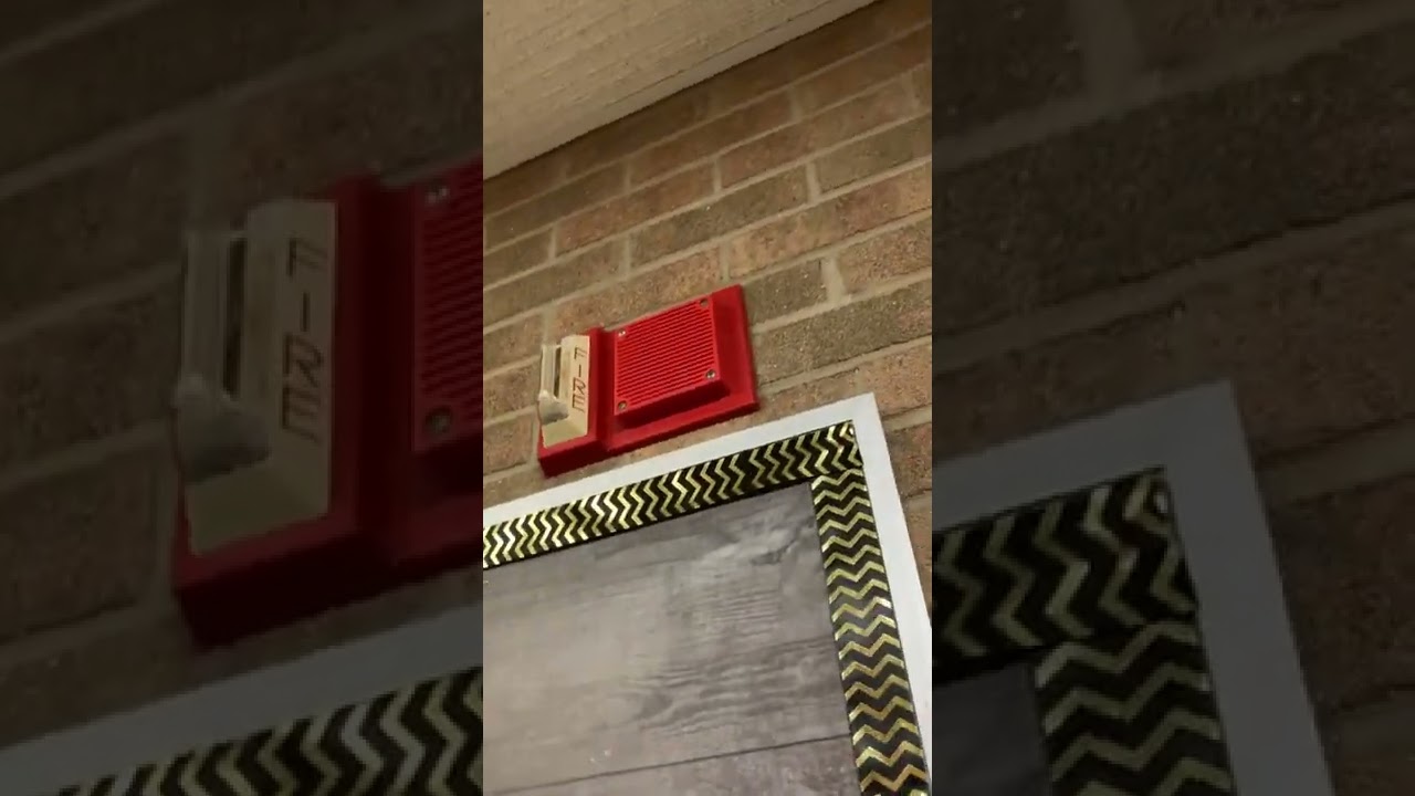 Simplex 4903-9105 strobe w/ Wheelock EH-EL-1R horn at Corydon Central High School