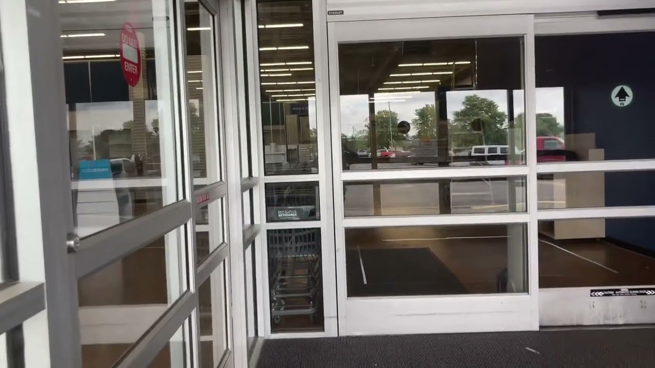 Abandoned bed bath and beyond in Roanoke va