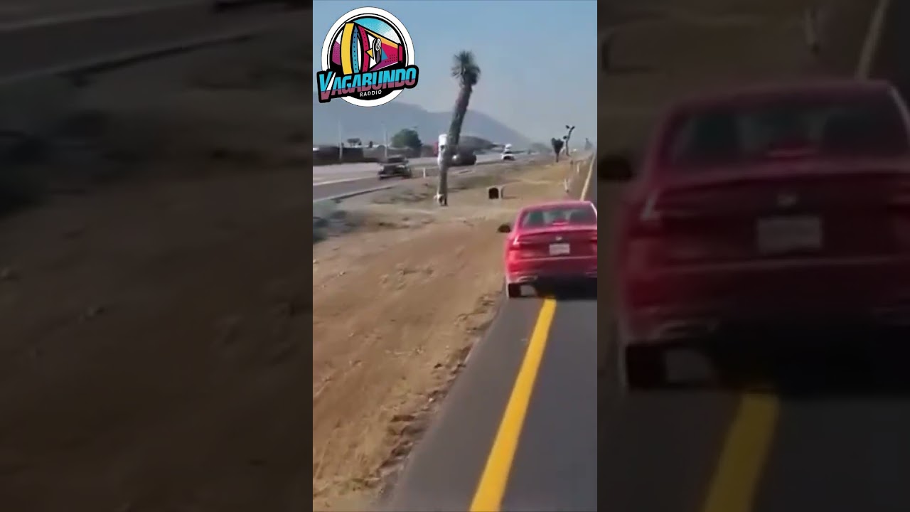 Tráiler intenta sacar a auto de la carretera en la 57 😳🚨