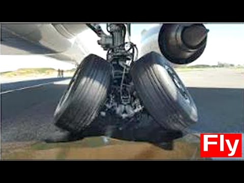 🔴 Airplane Slipping Fails to Land at Mc Clellan International Airport - KMCC 2022