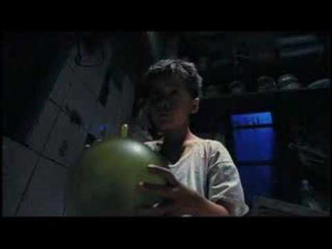 Trailers for the new Stephen Chow movie, CJ7!!! | The Wow Jones Report