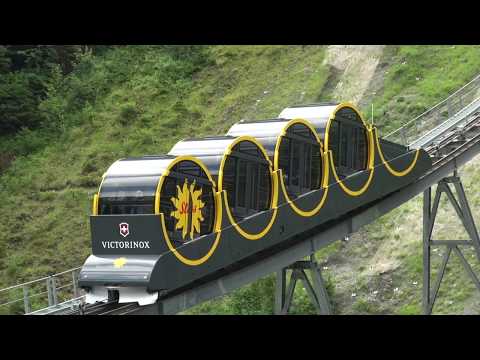 Le Funiculaire le plus raide du Monde, En Suisse, à Stoos.