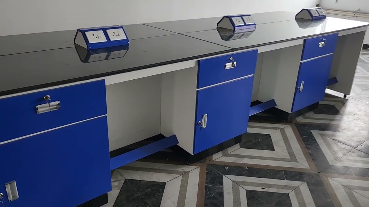 Physics Laboratory Table