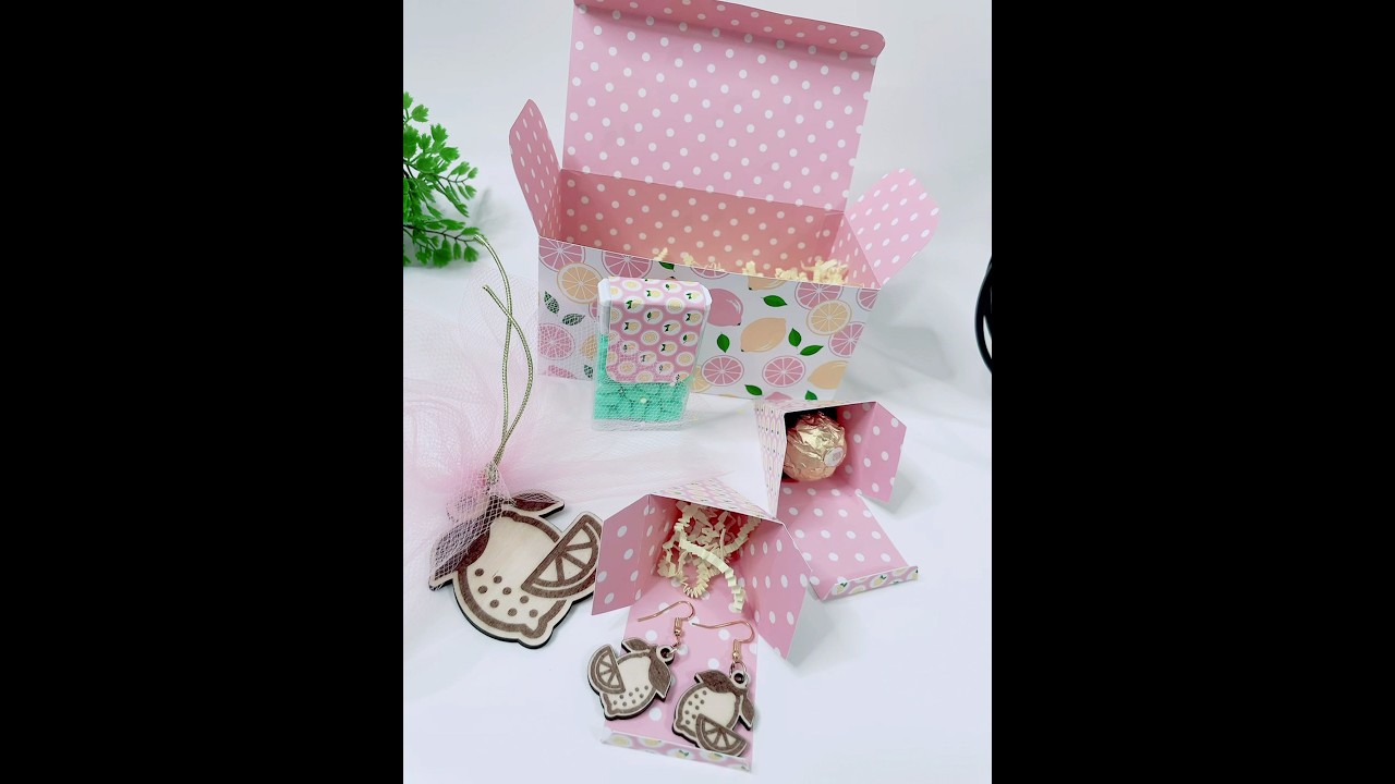 Gift Box. Svg File Etsy Shop link Bio 🔝