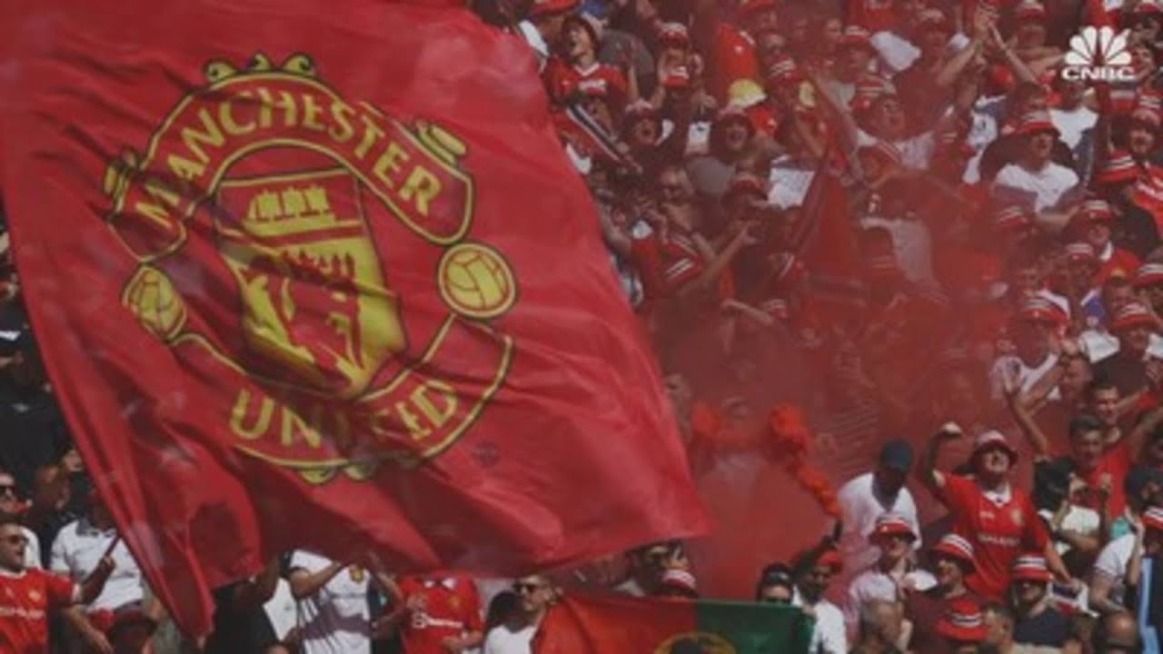 Manchester United shares spike on Qatar takeover bid