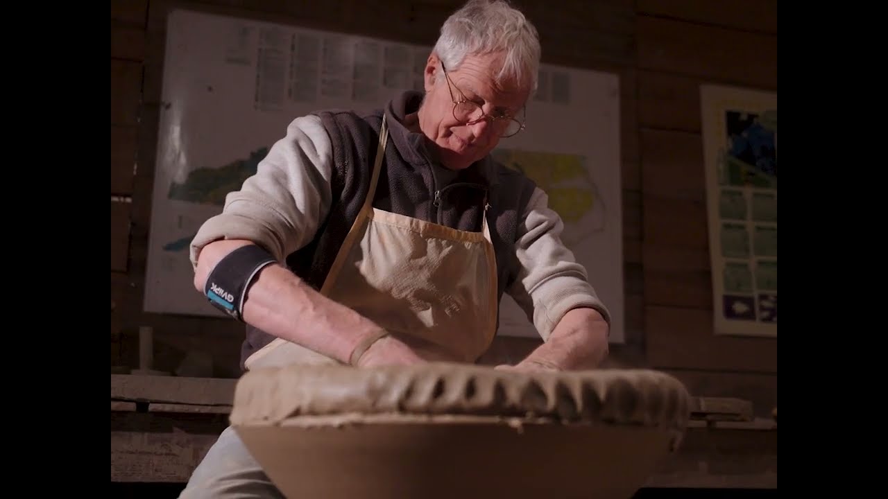 Mark Hewitt Making a Big Vase