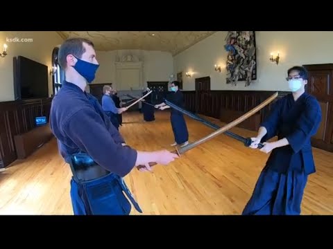 St. Louis group practices ancient Japanese martial art of Kendo