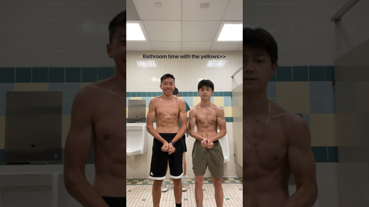 Flexing in school bathroom 👀 #asian #fypシ #gym #lighting #bathroom