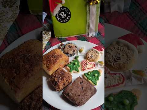 Cakes n cookies🍪🍰 #newyear #yummy #cakes #cookies #celebration
