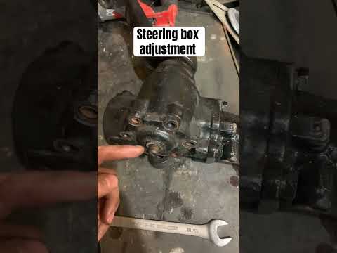 Steering box adjustment